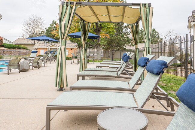 The Bluffs at Highlands Ranch Apartments - Highlands Ranch, CO ...