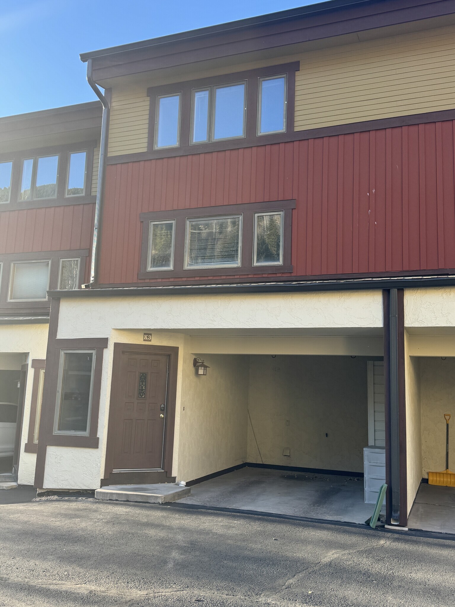 2500 Kinnickinnick Rd, Vail, CO 81657 - Townhome Rentals in Vail CO ...