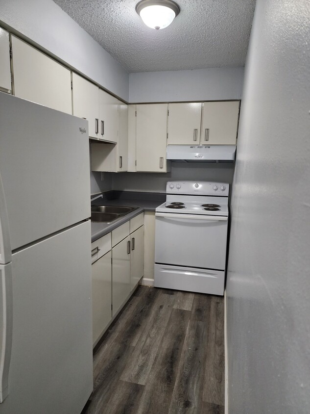102 Oak St Unit #1, Hiawatha, IA 52233 - 102 Oak St Hiawatha, IA 52233 ...