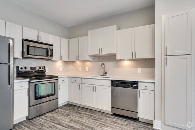 Best Luxury Addison Circle Park Apartments for Rent - Addison, TX ...