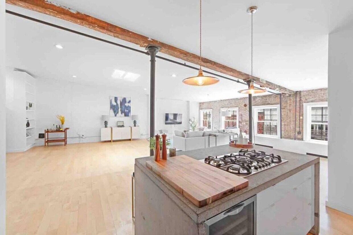 25 Peck Slip Unit FL0-ID379481P, New York, NY 10038 | Apartments.com