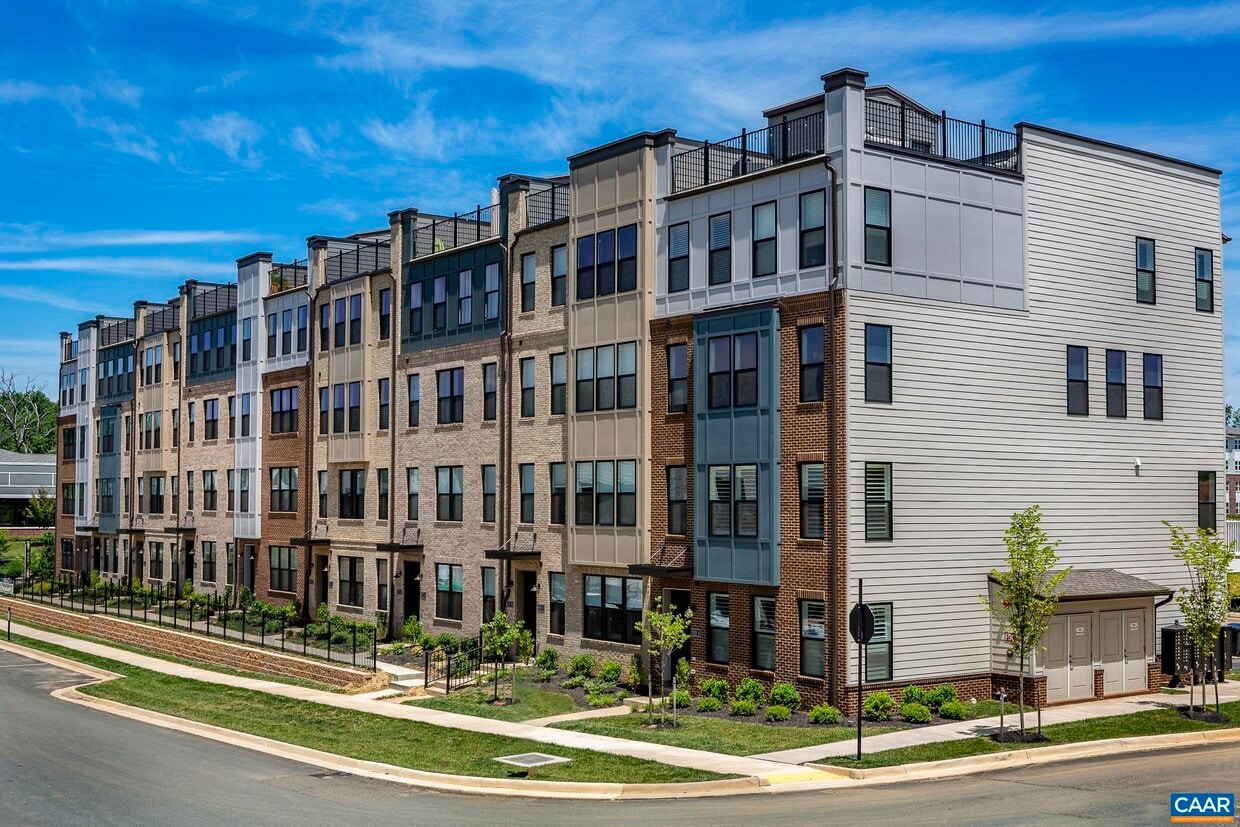 816 Wesley Ln Unit A, Charlottesville, VA 22911 - Condo for Rent in ...