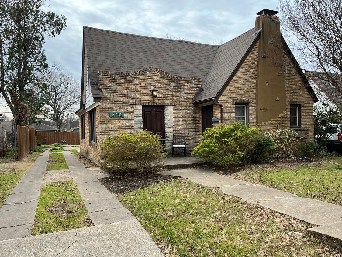 2752 Catherine St, Dallas, TX 75211 - House Rental in Dallas, TX ...
