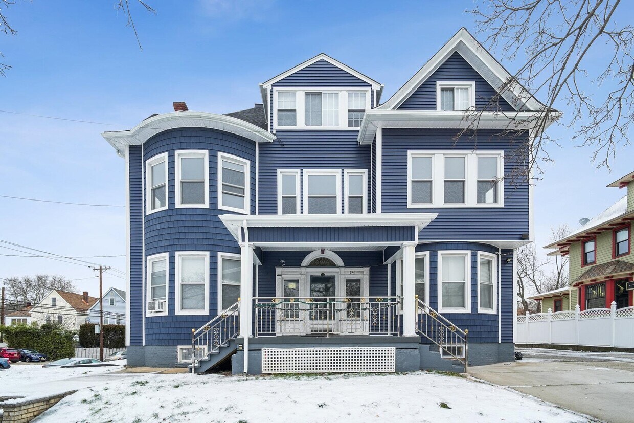 141 W 33rd St Unit 2, Bayonne, NJ 07002 - Room for Rent in Bayonne, NJ ...