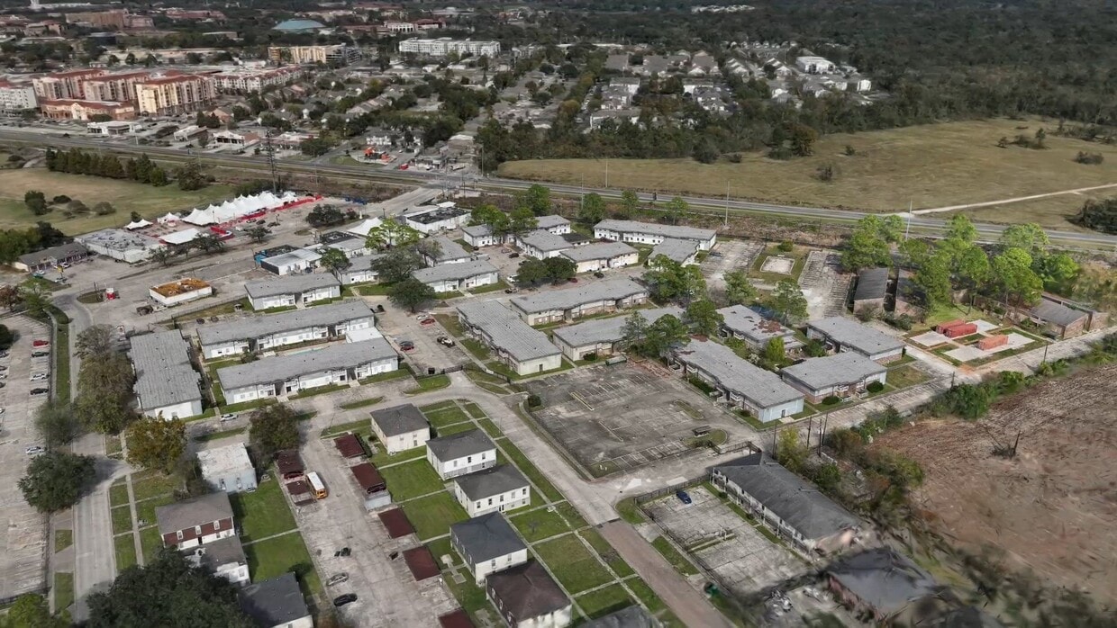 Tiger Den Apartments - 4445 Alvin Dark Ave Baton Rouge, LA 70820 ...
