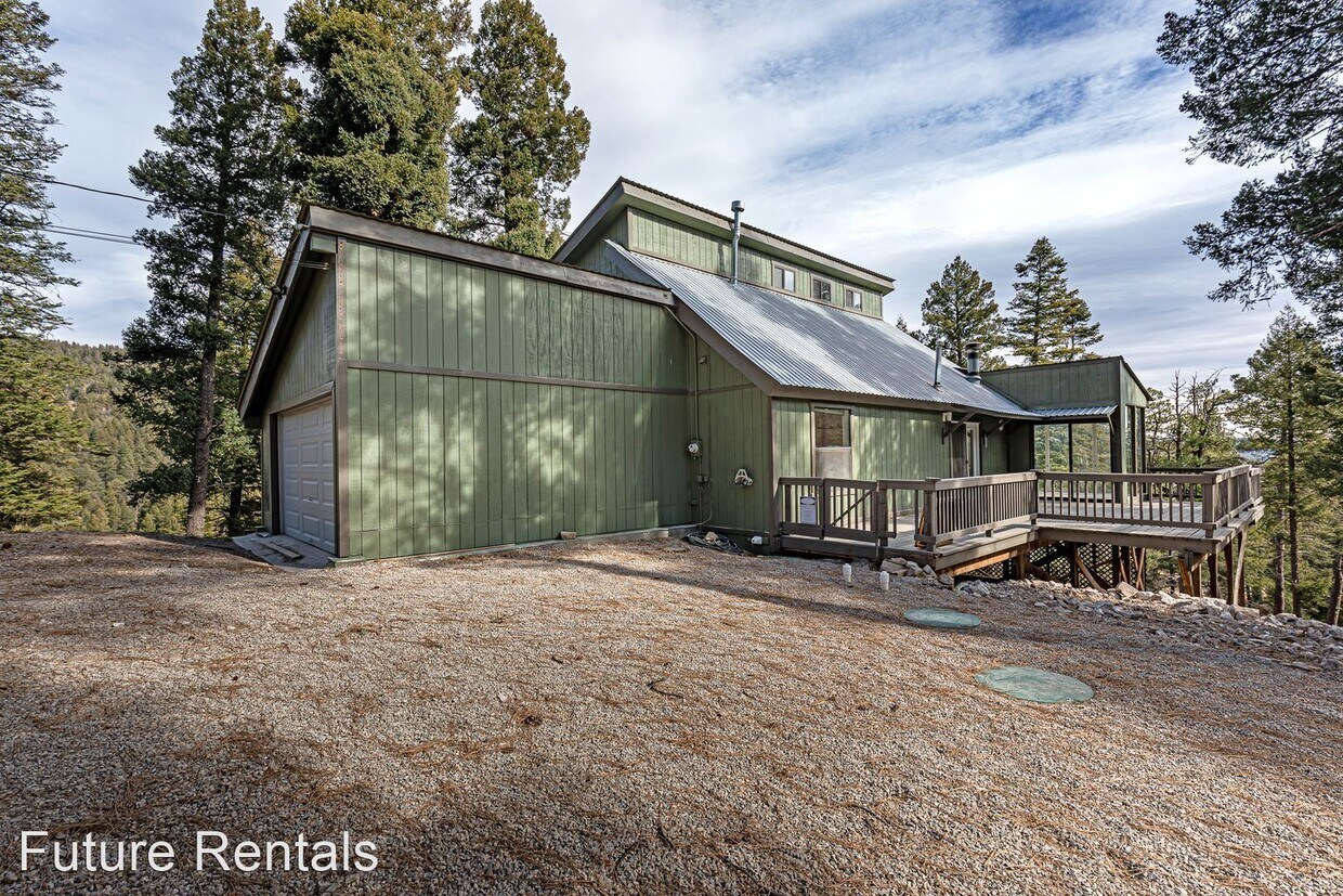 11 Corral Ct, Cloudcroft, NM 88317 - House Rental in Cloudcroft, NM | Apartments.com