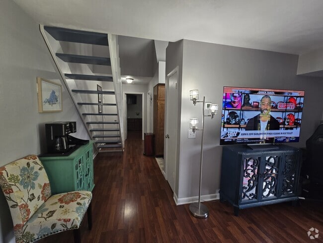 Kabrich Crescent Loft Apartments for Rent - Blacksburg, VA - 1 Rentals ...