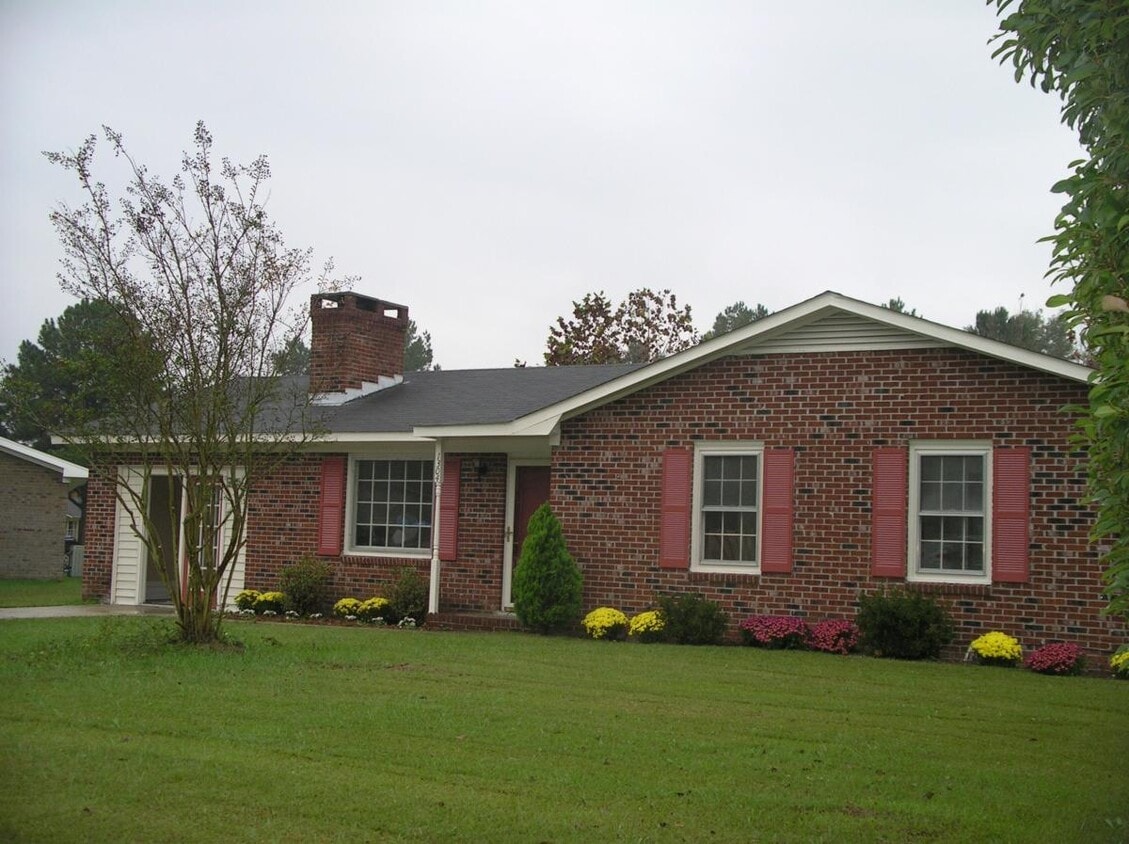 1304 Manchester Rd, Kinston, NC 28504 - House Rental in Kinston, NC ...