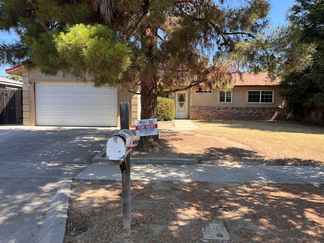 5957 E Fedora Ave, Fresno, CA 93727 - House Rental in Fresno, CA ...