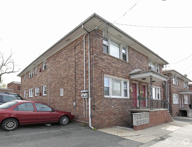 146 Westfield Ave Clark Nj 07066 Apartments In Clark Nj