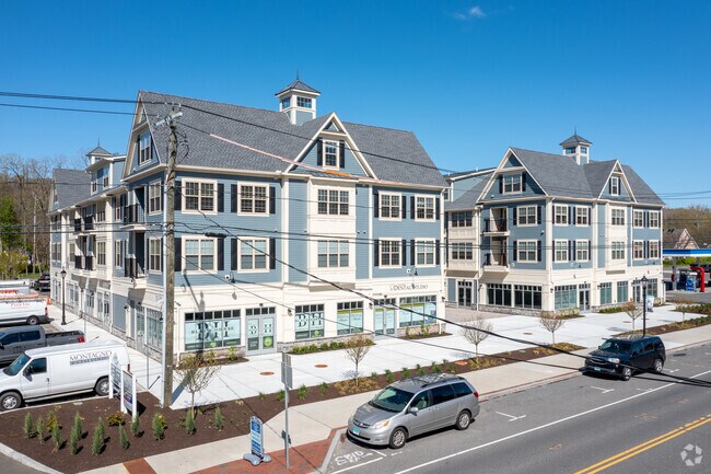 Brookfield Village Apartments - Apartments in Brookfield, CT ...