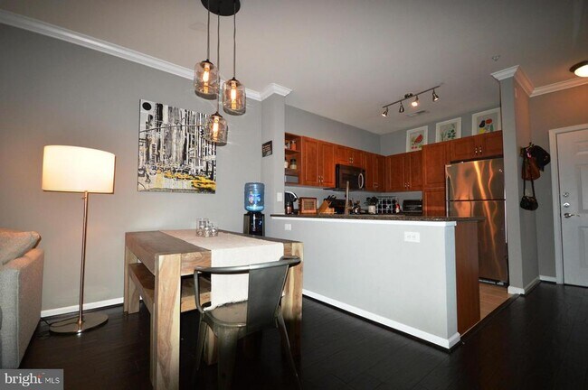 12937 Centre Park Cir Unit 301, Herndon, VA 20171 - Room for Rent in ...