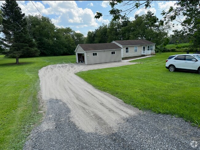 Apartments for Rent with Garages in Fenner, NY