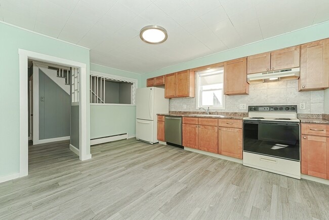 23 Fowler Rd, Northbridge, MA 01534 - House Rental in Northbridge, MA ...