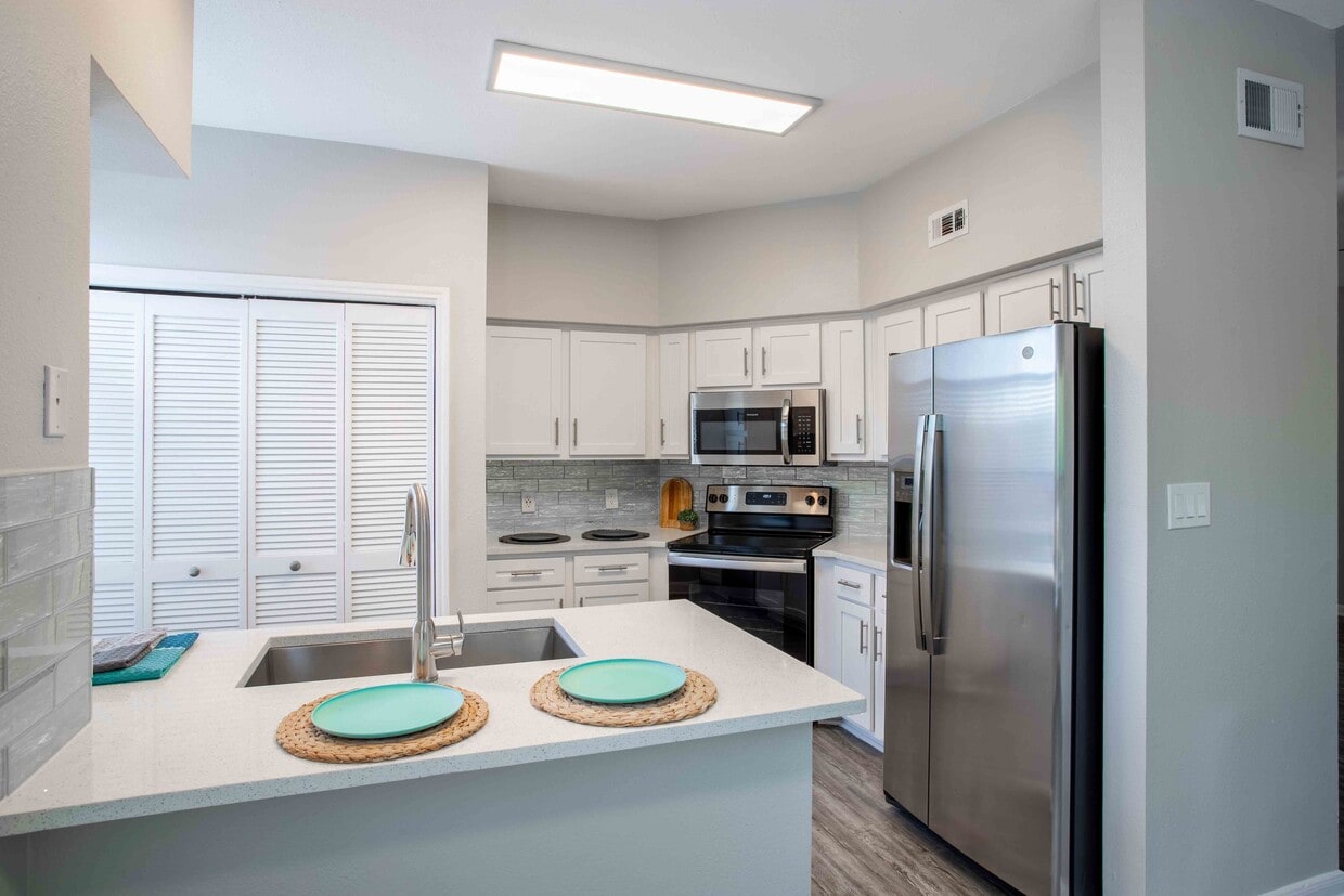 Park at Waterford Harbor - 1420 Marina Bay Dr Kemah, TX 77565 ...