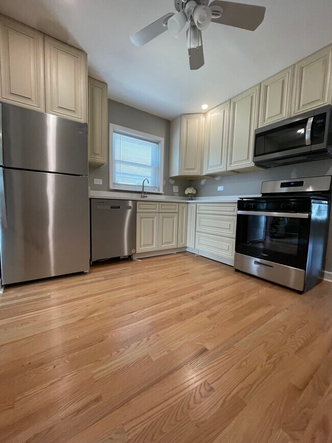 1271 N Northwest Hwy Unit 2nd floor, Park Ridge, IL 60068 - Apartments ...