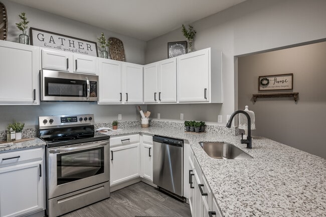 Apartamentos de renta en Lake Creek Forest, Conroe, TX con ...