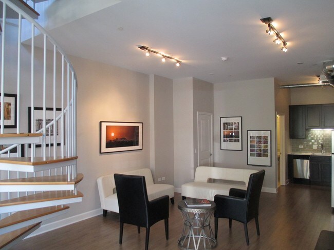 AMLI Evanston Apartments - Evanston, IL | Apartments.com