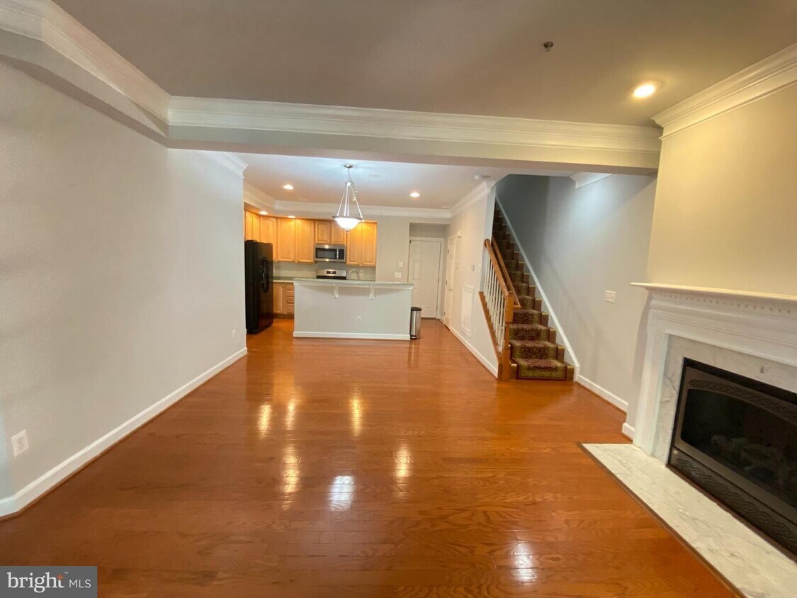 641 Cedar Spring St, Gaithersburg, MD 20877 - Townhome Rentals in ...