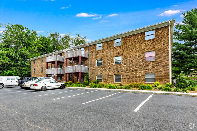 The Villages Of Maple Ridge Apartments under $800 - Blacksburg, VA - 2 ...