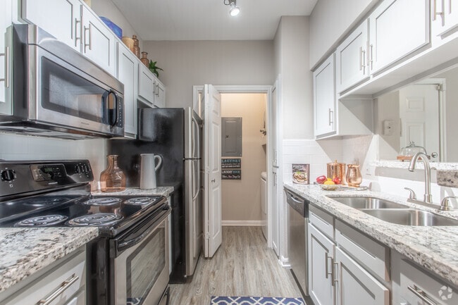 Continental Plaza Apartments for Rent with Hardwood Floors - Humble, TX ...