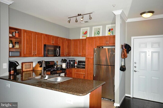 12937 Centre Park Cir Unit 301, Herndon, VA 20171 - Room for Rent in ...