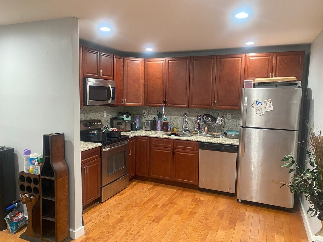 875 N Fallon St, Philadelphia, PA 19139 - Townhome Rentals in ...