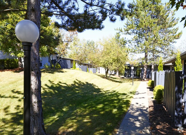 Pine Ridge Apartments - Oakdale, PA | Apartments.com