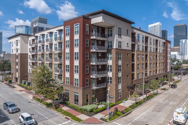 New Downtown Houston Apartments for Rent with High Ceilings - Houston, TX - 8 Rentals ...