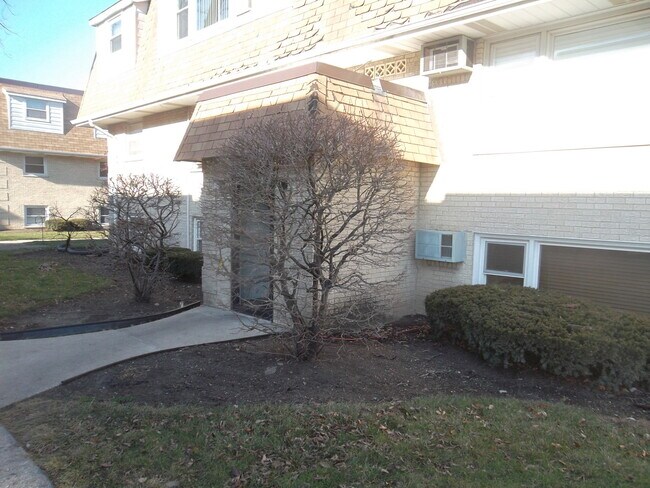 9911 W 58th St Unit 9, Countryside, IL 60525 - Condo for Rent in ...