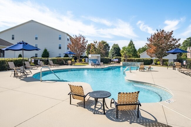 Apartments for Rent with a Walk-In Closet in Four Seasons, Fayetteville ...