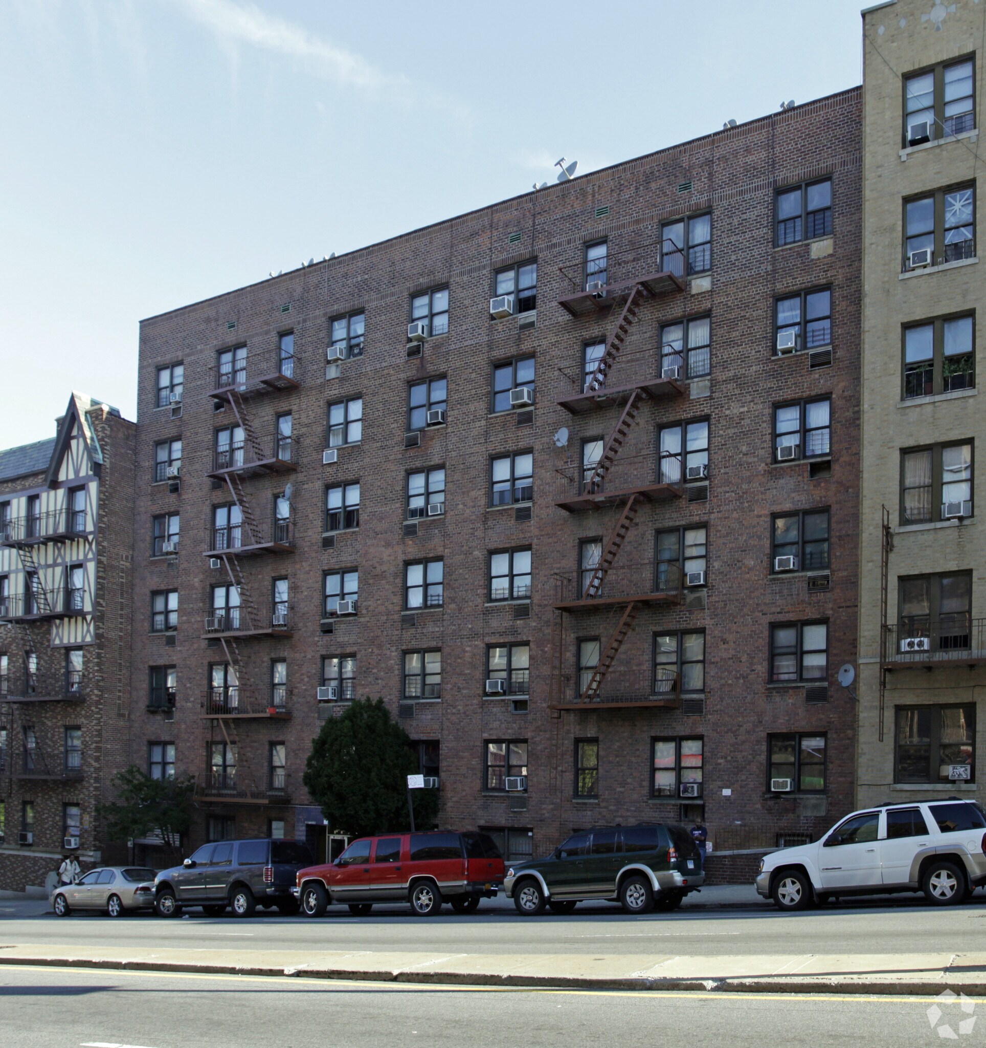 667 E 233rd St, Bronx, NY 10466 - 667 E 233rd St Bronx, NY 10466 ...