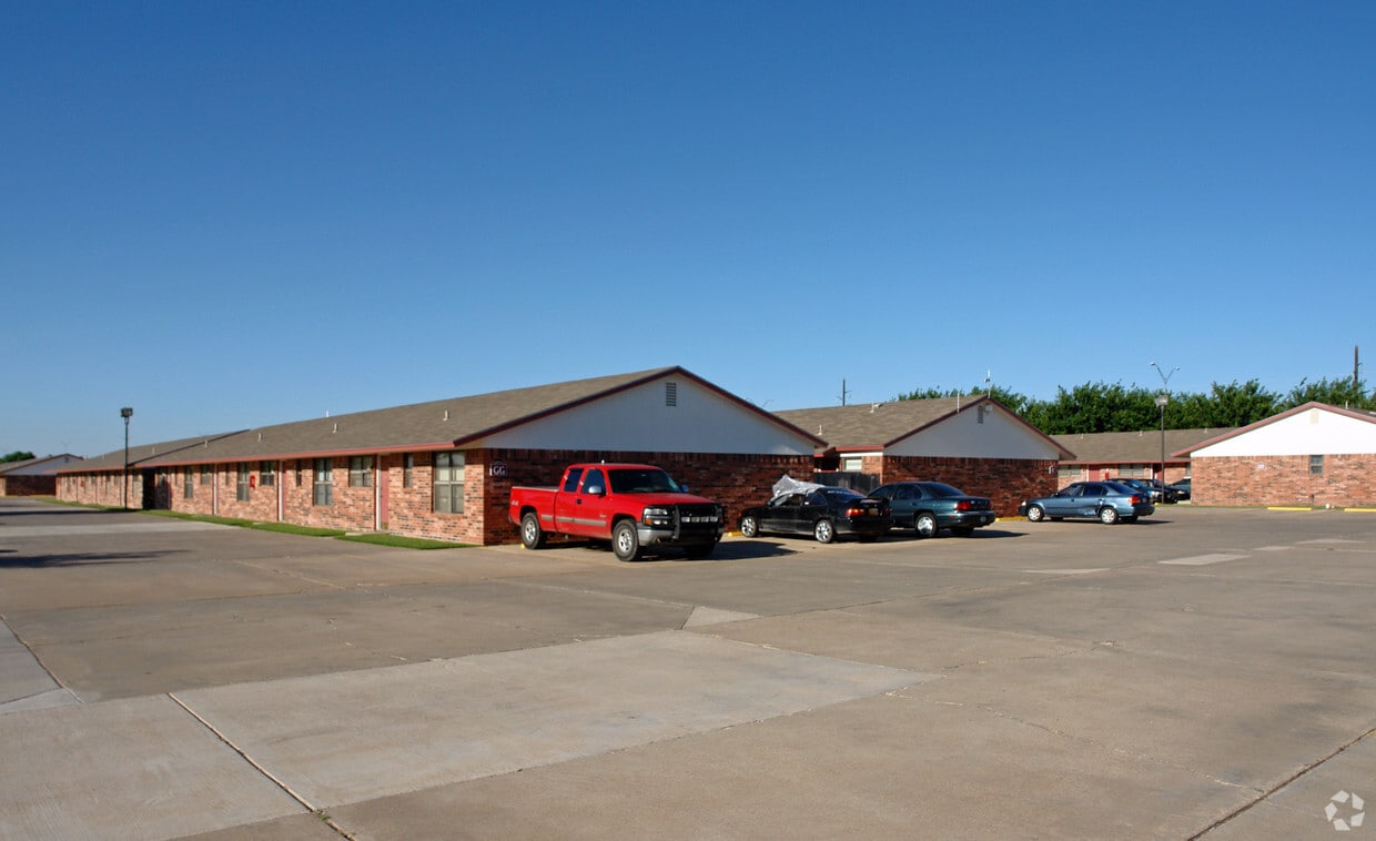 Chilton Village Apartments Apartments - 2722 Frankford Ave Lubbock, TX ...