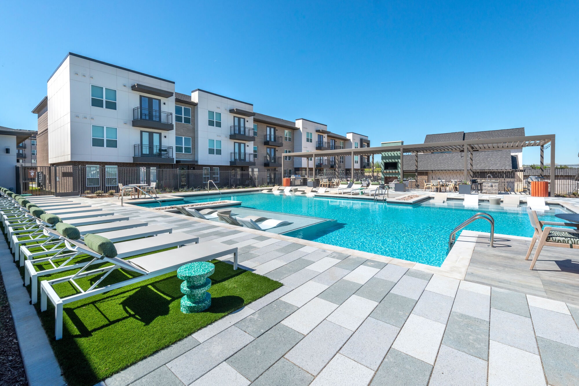 Alpine Village - 965 Duncan Perry Rd Grand Prairie, TX 75050 ...
