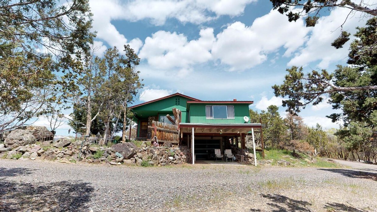 385 NE Indian Camp Ave, Cedaredge, CO 81413 - House Rental in Cedaredge ...