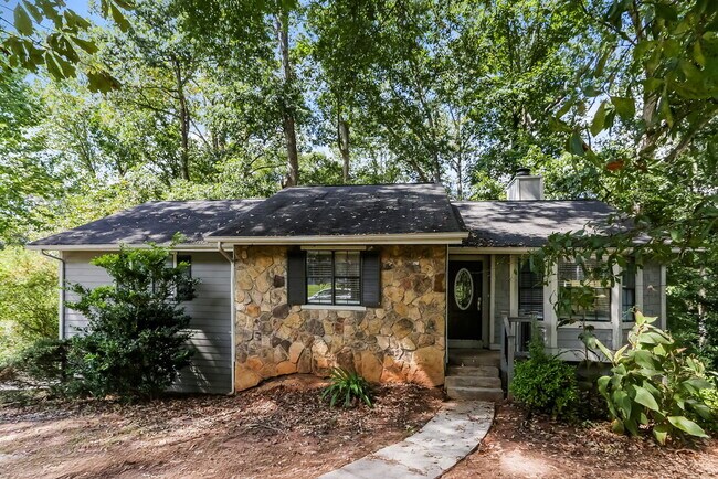 Brook Glen Apartments for Rent with a Yard - Decatur, GA - Updated ...