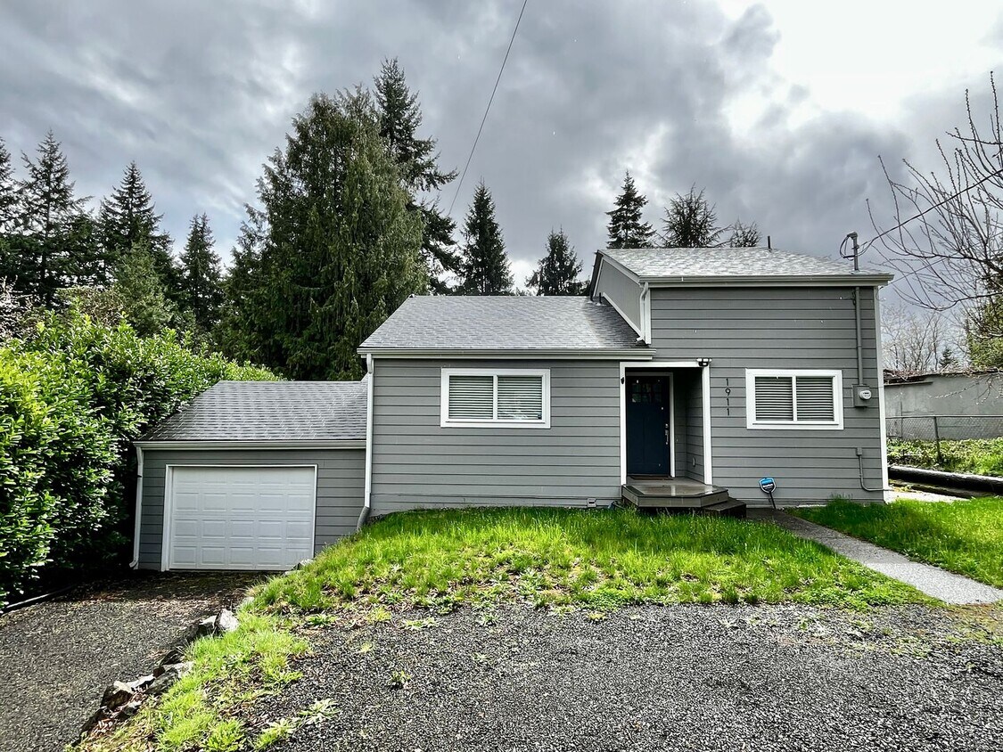 1911 NE Sylvan Way, Bremerton, WA 98310 - House Rental in Bremerton, WA ...