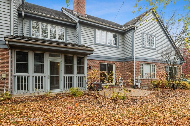 33 Stonehenge Ct, Burr Ridge, IL 60527 - Condo for Rent in Burr Ridge ...