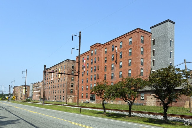 Lofts at Helmetta - Apartments in Helmetta, NJ | Apartments.com