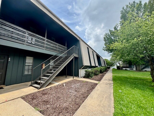 Southwest Springdale Apartments under $1,200 - Springdale, AR - Updated ...