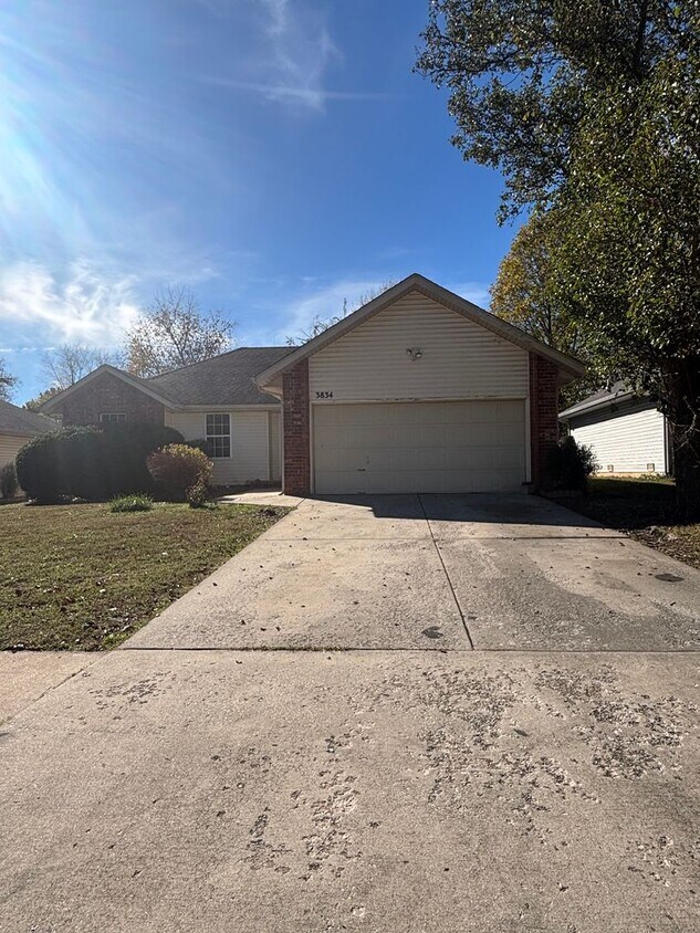 3834 W Kay Pointe Blvd, Springfield, MO 65802 - House Rental in ...