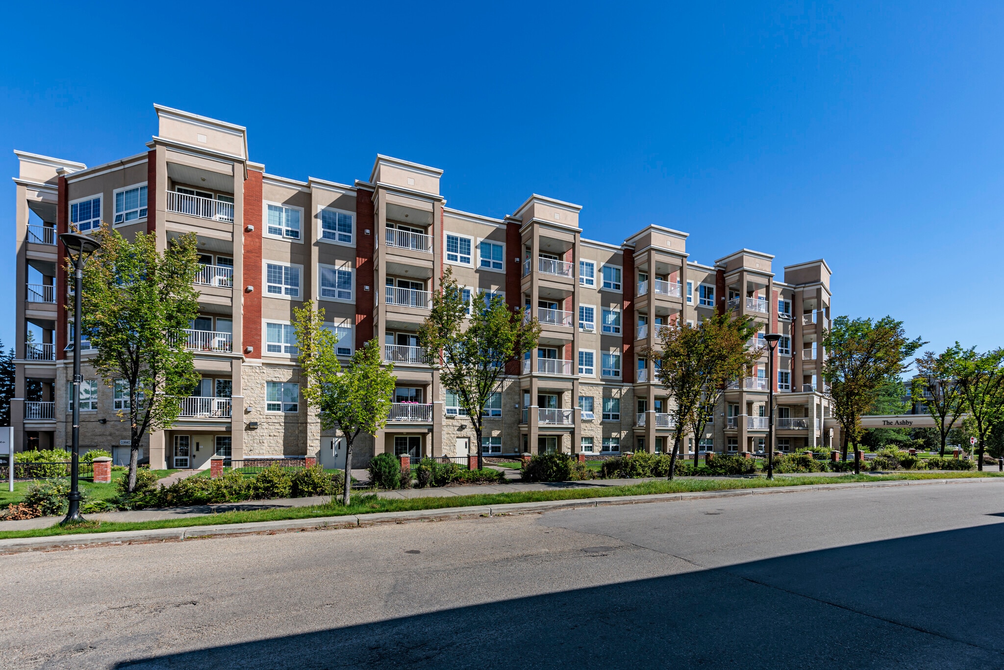 The Residences on 104th Apartments - 11230 104 Ave Nw Edmonton, AB ...