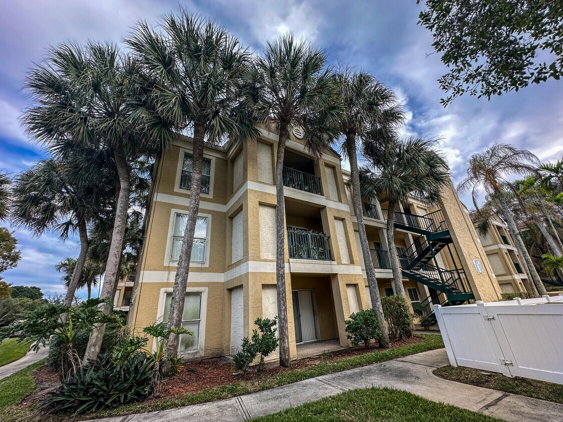 875 Riverside Dr Unit 722, Coral Springs, FL 33071 - Condo for Rent in ...