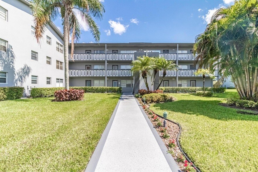 180 Suffolk F Unit 180, Boca Raton, FL 33434 | Apartments.com