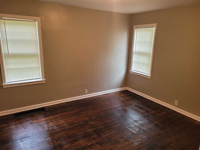 1330 Medford Ave Unit 1330, Indianapolis, IN 46222 - Room for Rent in ...