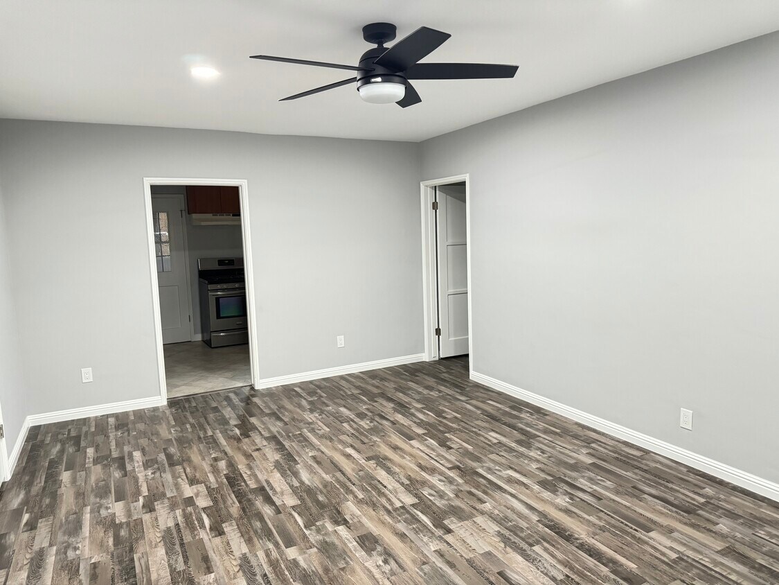 9112 S Manhattan Pl Unit 9112, Los Angeles, CA 90047 - Apartments in ...