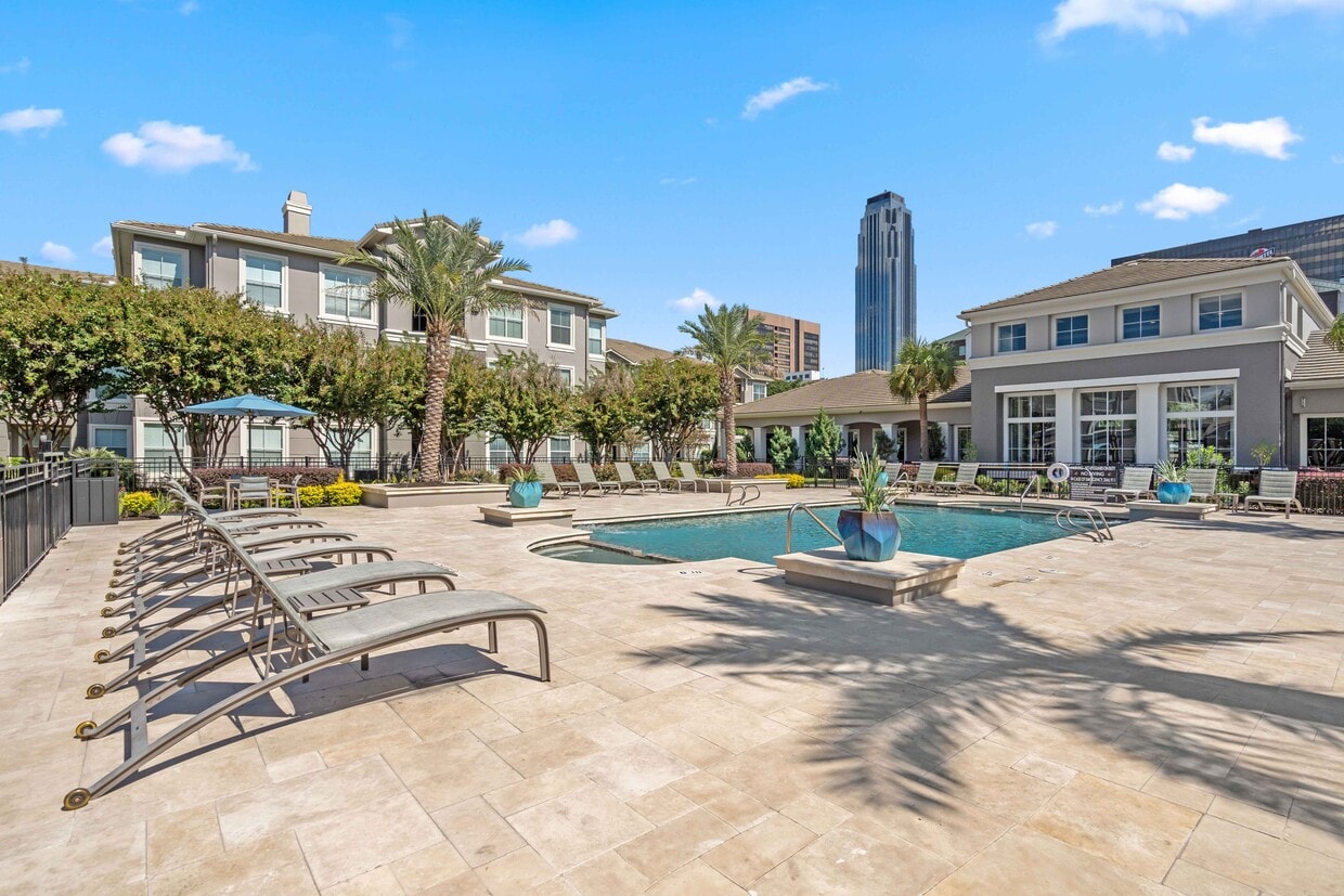 Gables Metropolitan Uptown - 3300 Sage Rd Houston, TX 77056 ...