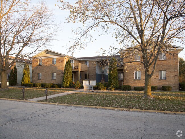 73 Manor Dr, Park View, IA 52748 Apartments - Park View, IA ...