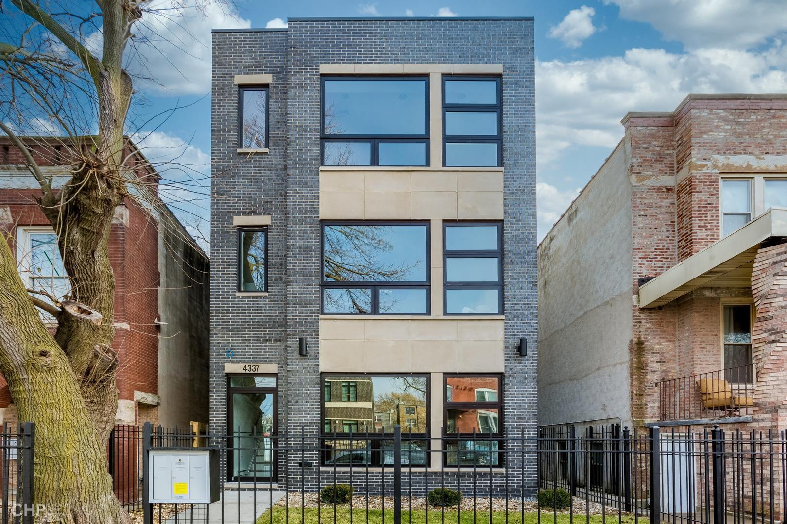 4337 S Berkeley Ave Unit 2, Chicago, IL 60653 - Condo for Rent in ...