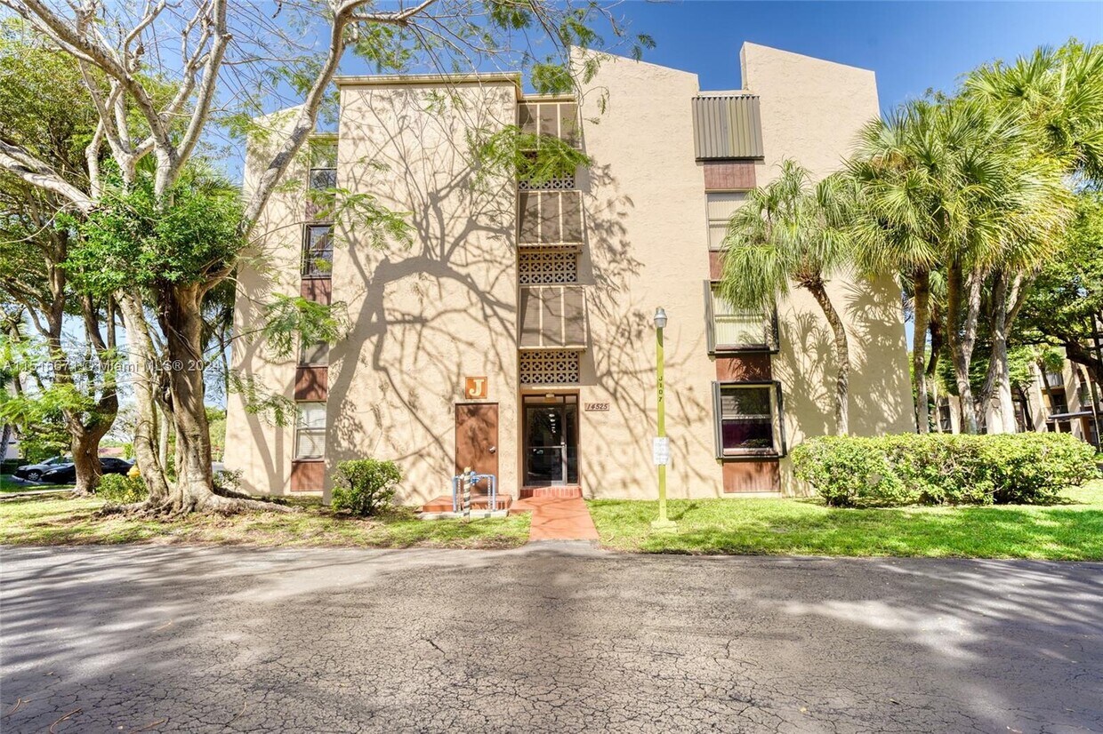 14525 N Kendall Dr Unit 106J, Miami, FL 33186 - Condo for Rent in Miami ...